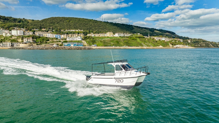 Cheetah Adventure Series 2.55m Beam, 6.9m Length, 7.2m | Cheetah Marine LLP